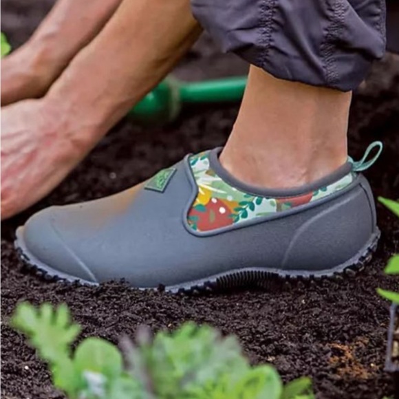 Muck | Shoes | Muck Boot Womens Muckster Ii Low Rise Slip On Shoes Size ...